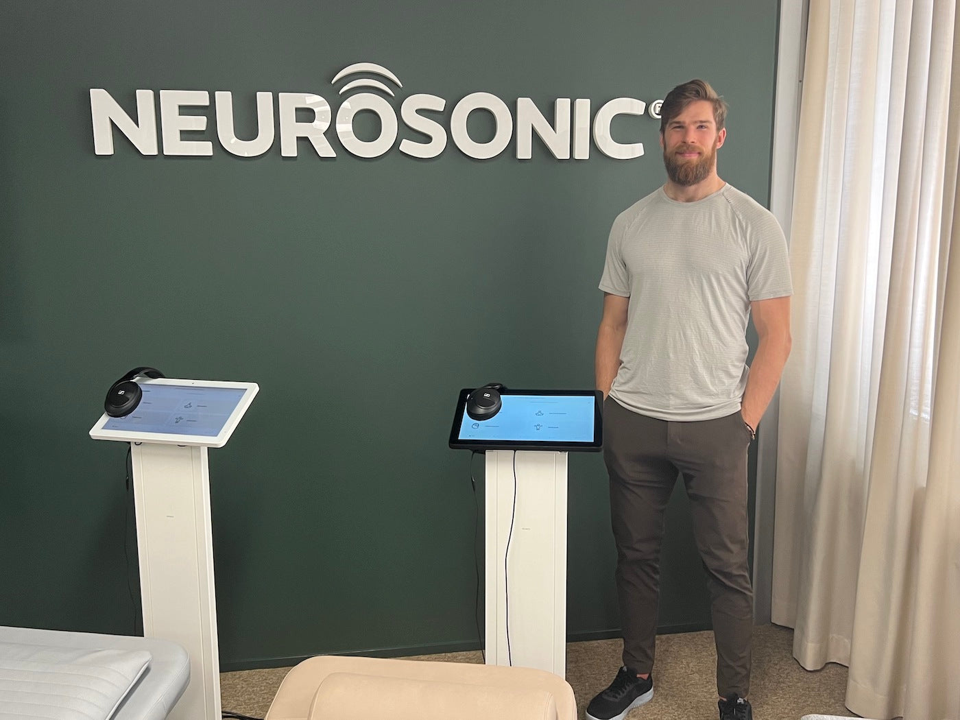 Neurosonic: NHL-pelaaja Jani Hakanpään valinta palautumiseen ...